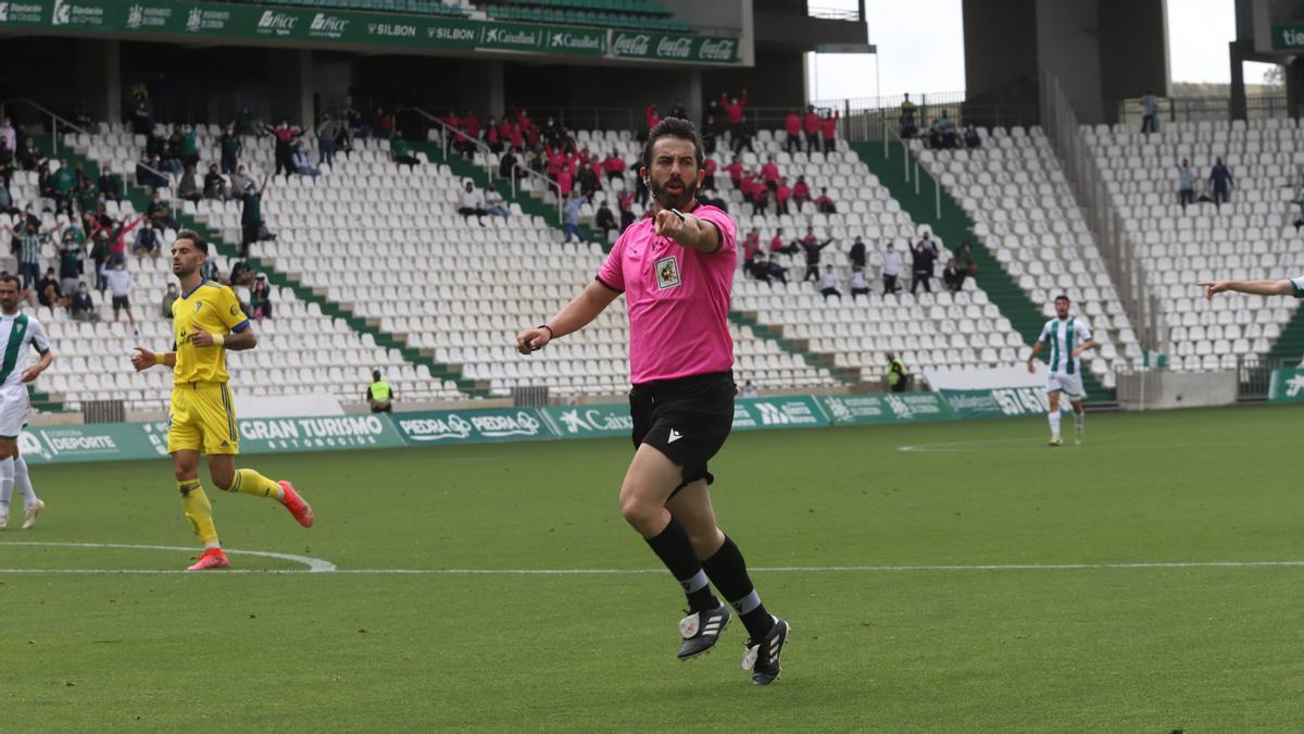 Del Río Lozano, árbitro para el partido entre el Córdoba CF y el ...