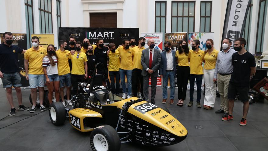 Málaga Racing Team presenta un coche de competición