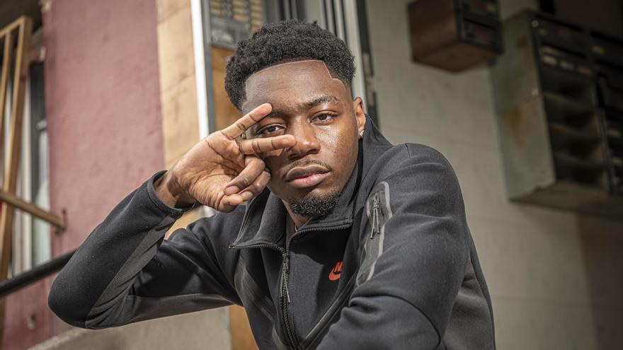 Detingut el raper català Cyril Kamer a l’aeroport de Màlaga per ...