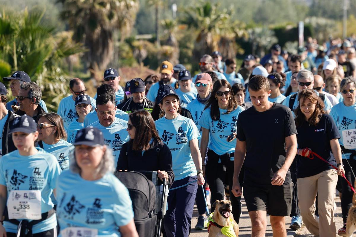 Más de 1.000 perros llenan la Expo de Zaragoza por una causa solidaria