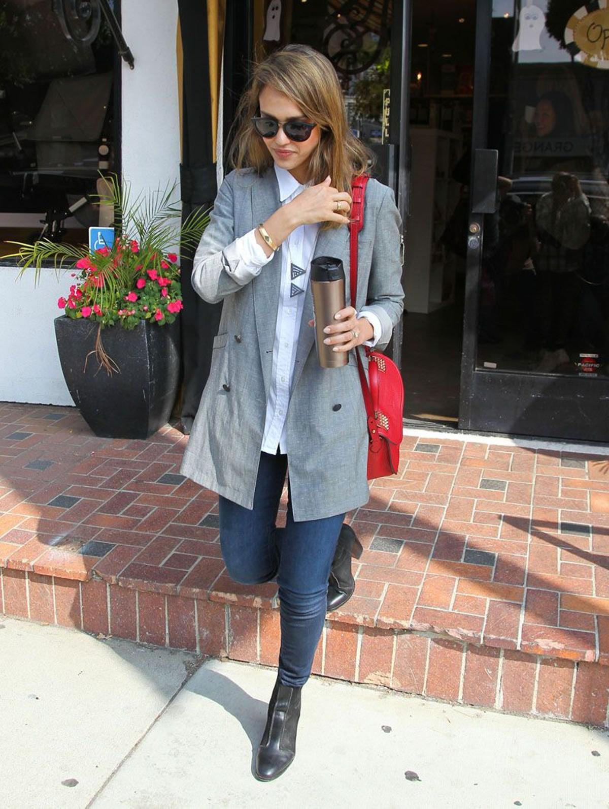 33 looks impecables de Jessica Alba - Woman