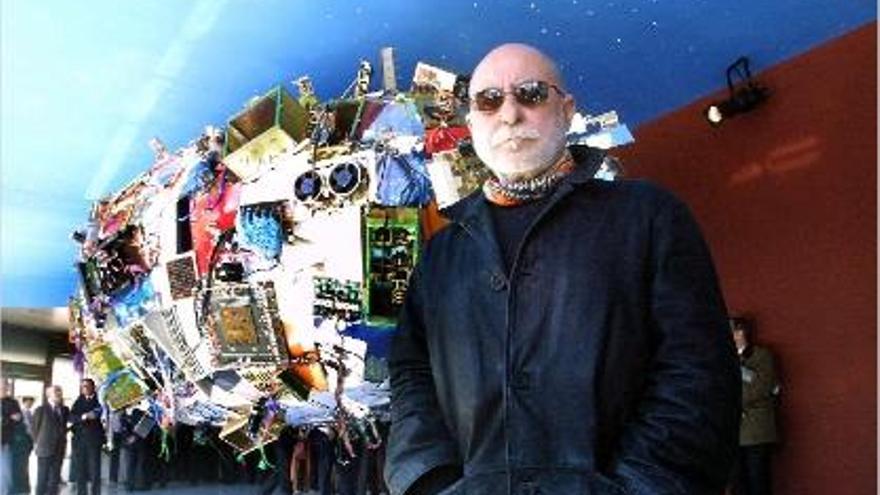 Uiso Alemany: "Quitaron mi escultura del centro de cálculo de Bancaja ...