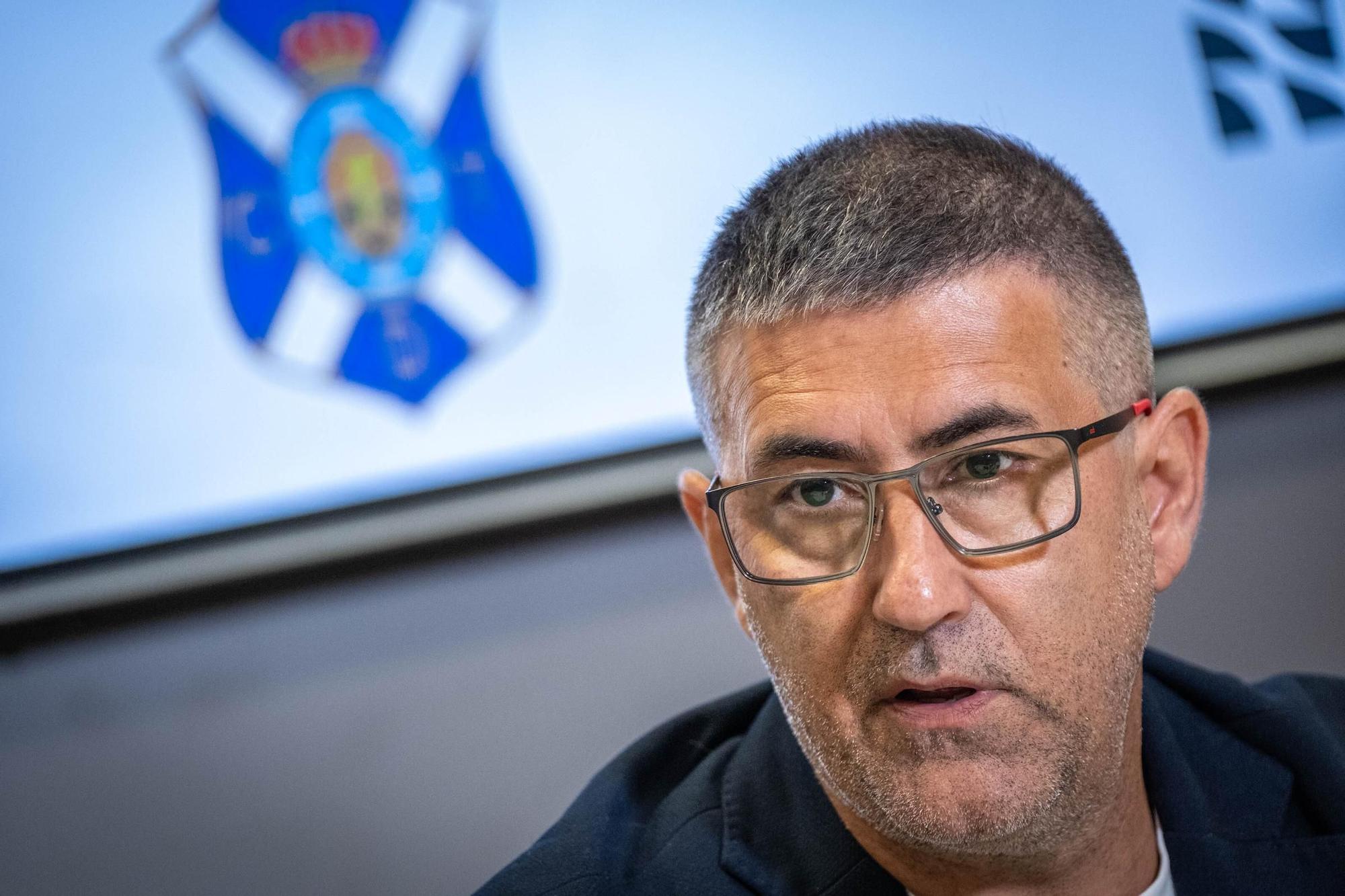 FOTOS: Presentación de los futbolistas Rubén Alves y Yanis Senhadji