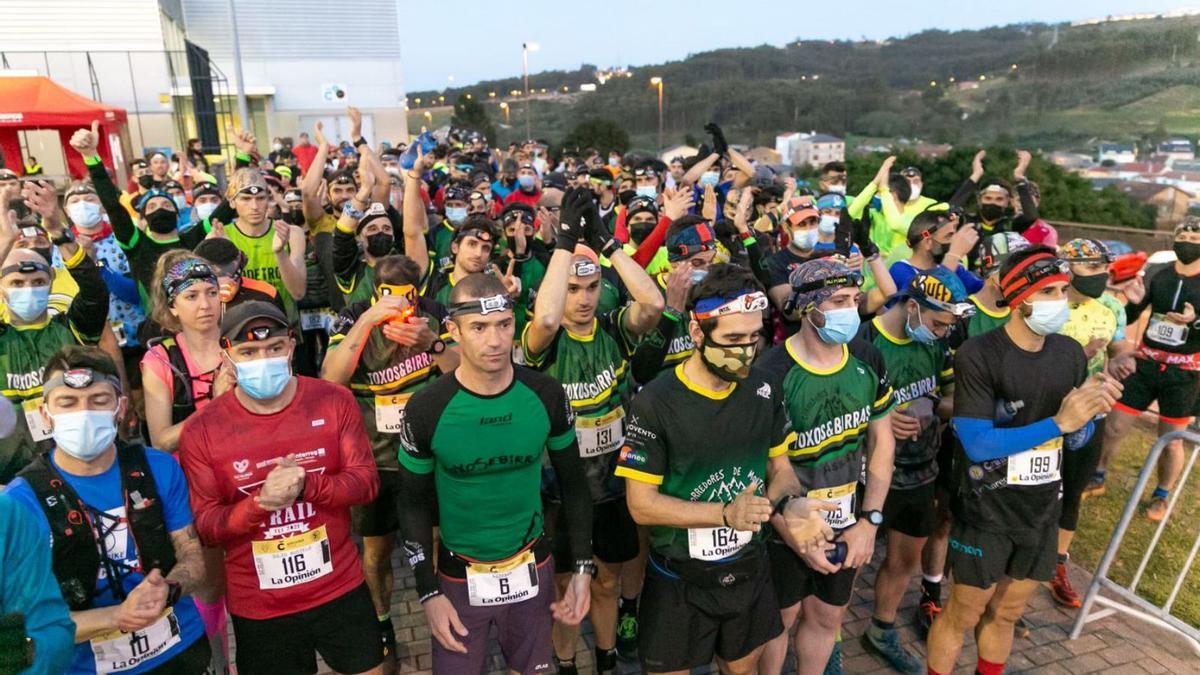 El C Trail repite edición nocturna por el monte de Mesoiro - La Opinión ...