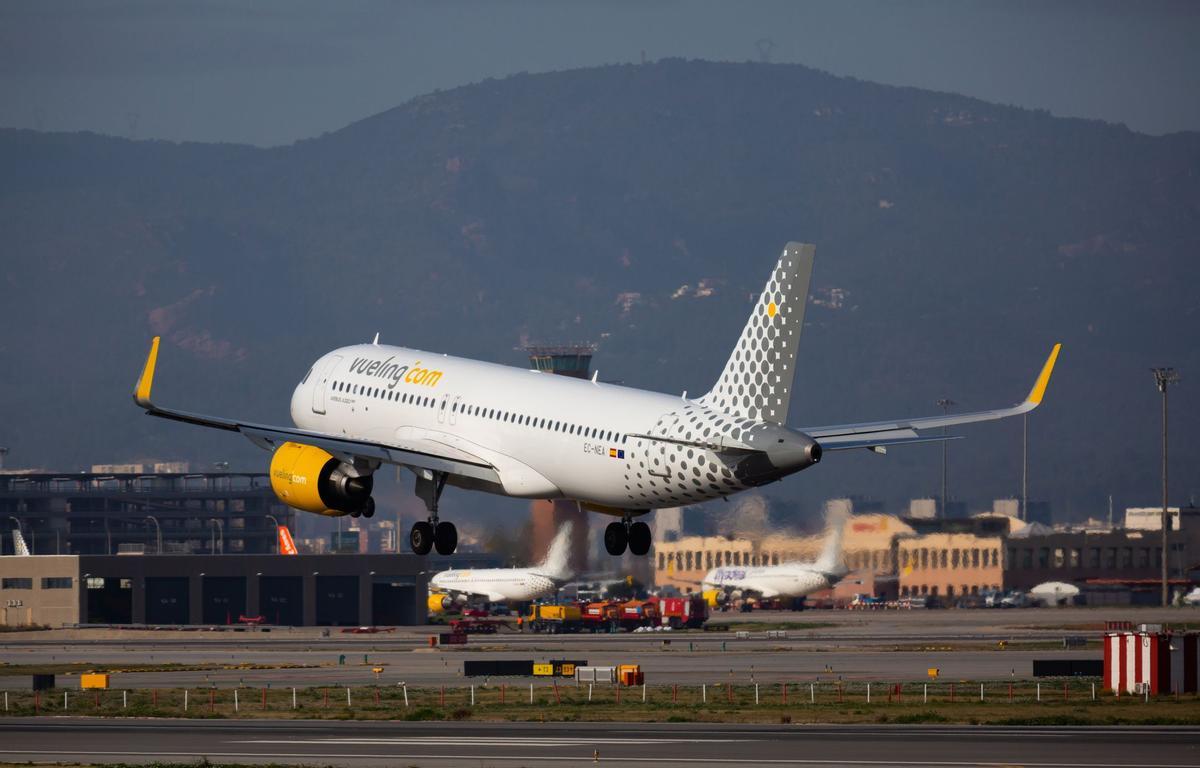 Vueling lanza megaoferta para volar en verano: billetes a 10,99 euros ...