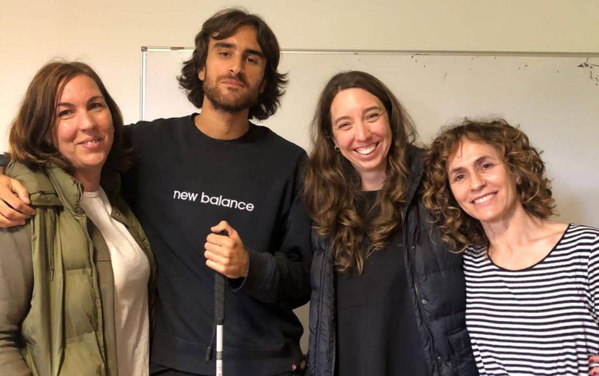 O mozo amesán Marcelo Lusardi demostra que a falta de visión non é ...