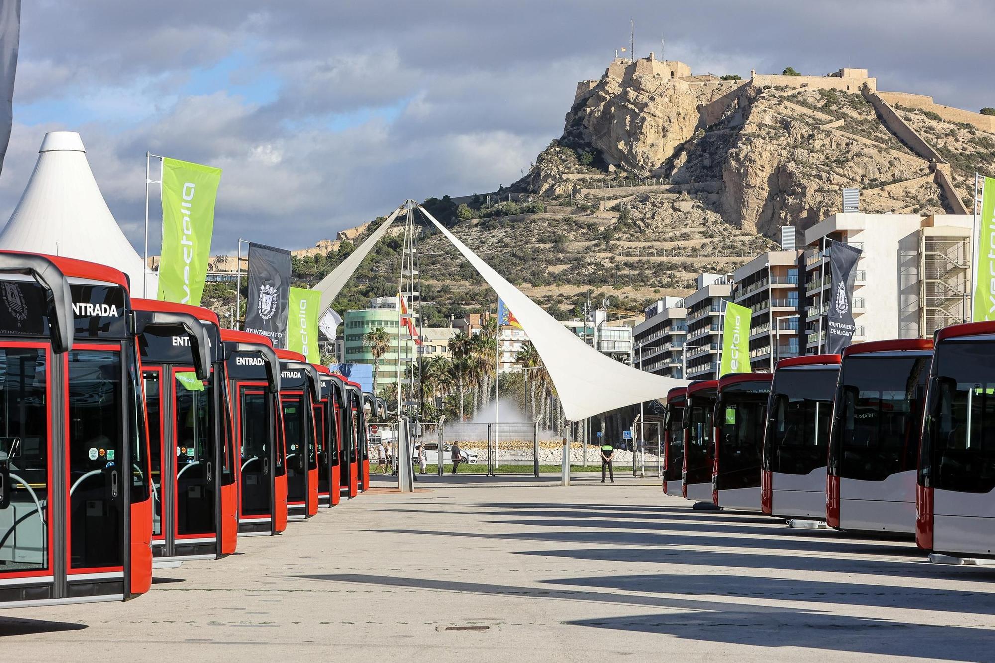 Presentación de los nuevos autobuses híbridos y eléctricos de Vectalia