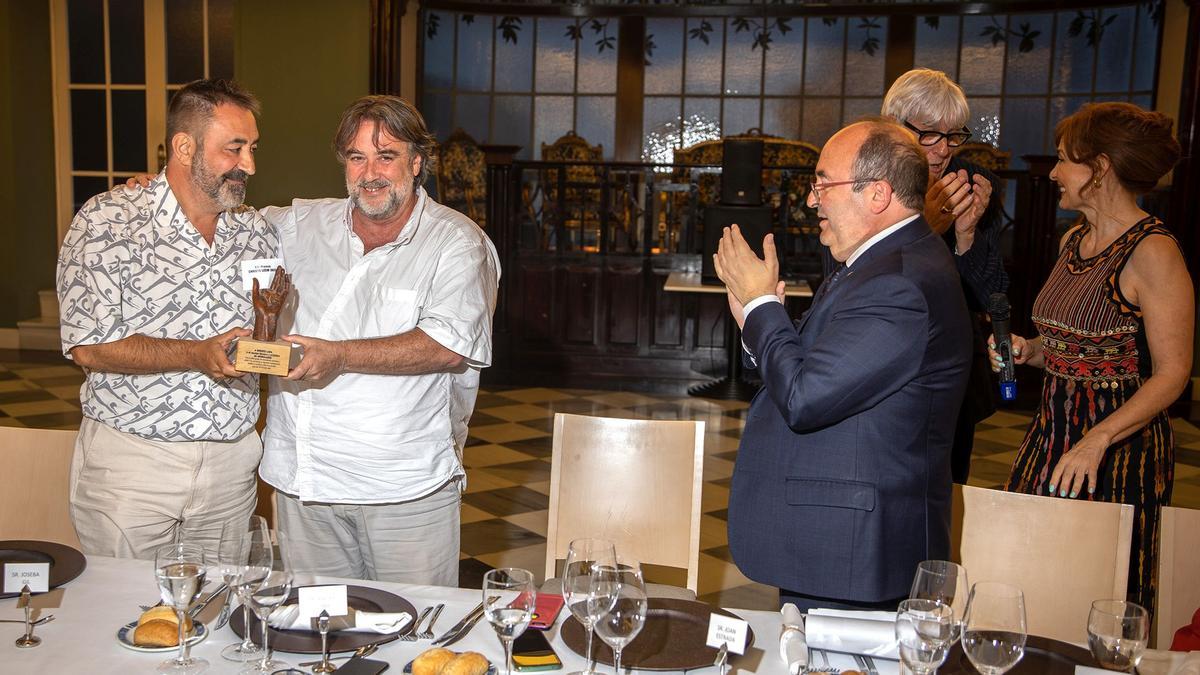 Andrés Lima y Animalario reciben el Premio Christa Leem