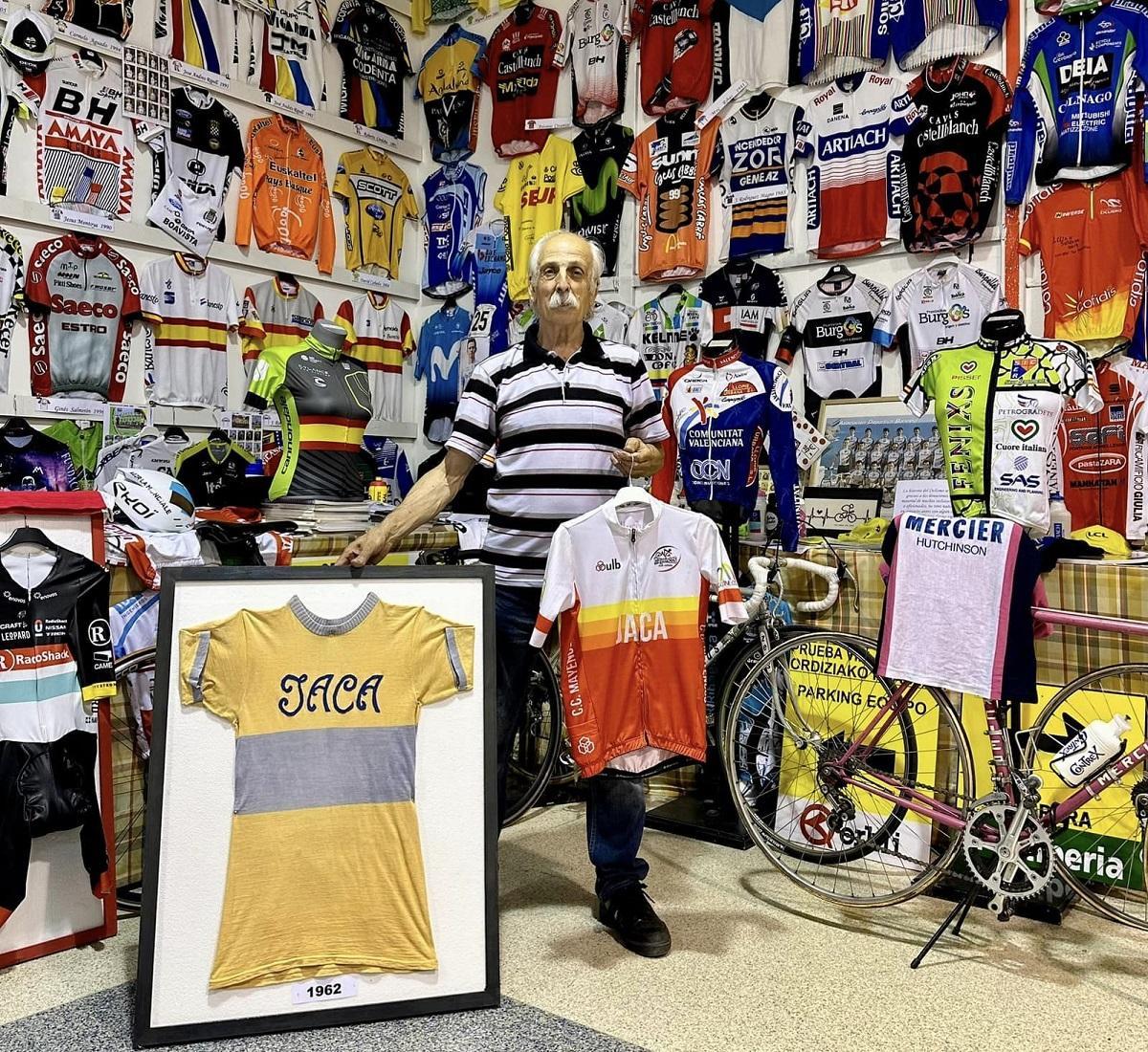 El museo del ciclismo de Jaca, un templo con 50.000 reliquias que es ...