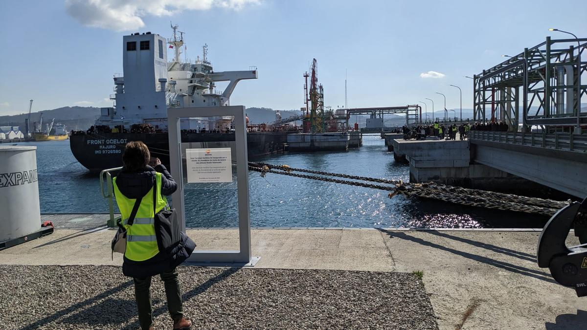 Inauguración de la terminal petrolera de Repsol en el puerto exterior ...