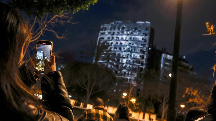 SUCESOS | Se investigan las causas del incendio de Valencia, que deja 9 ...