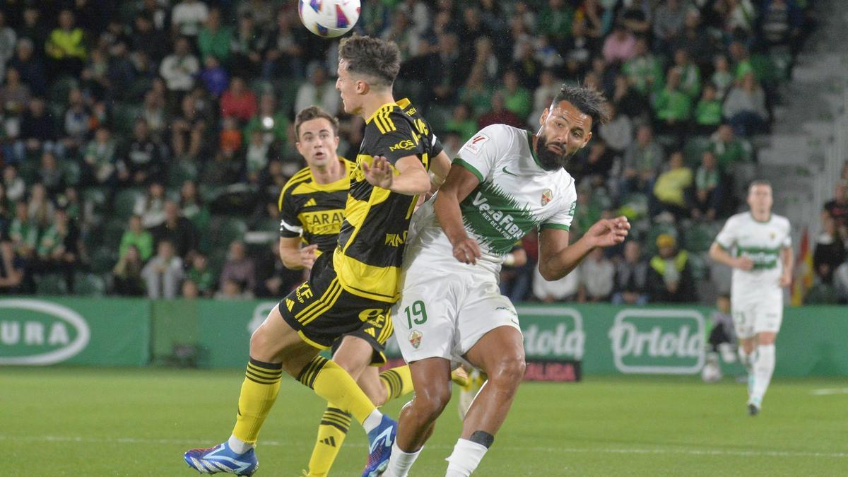 Mourad crece ante las adversidades del Elche - Información