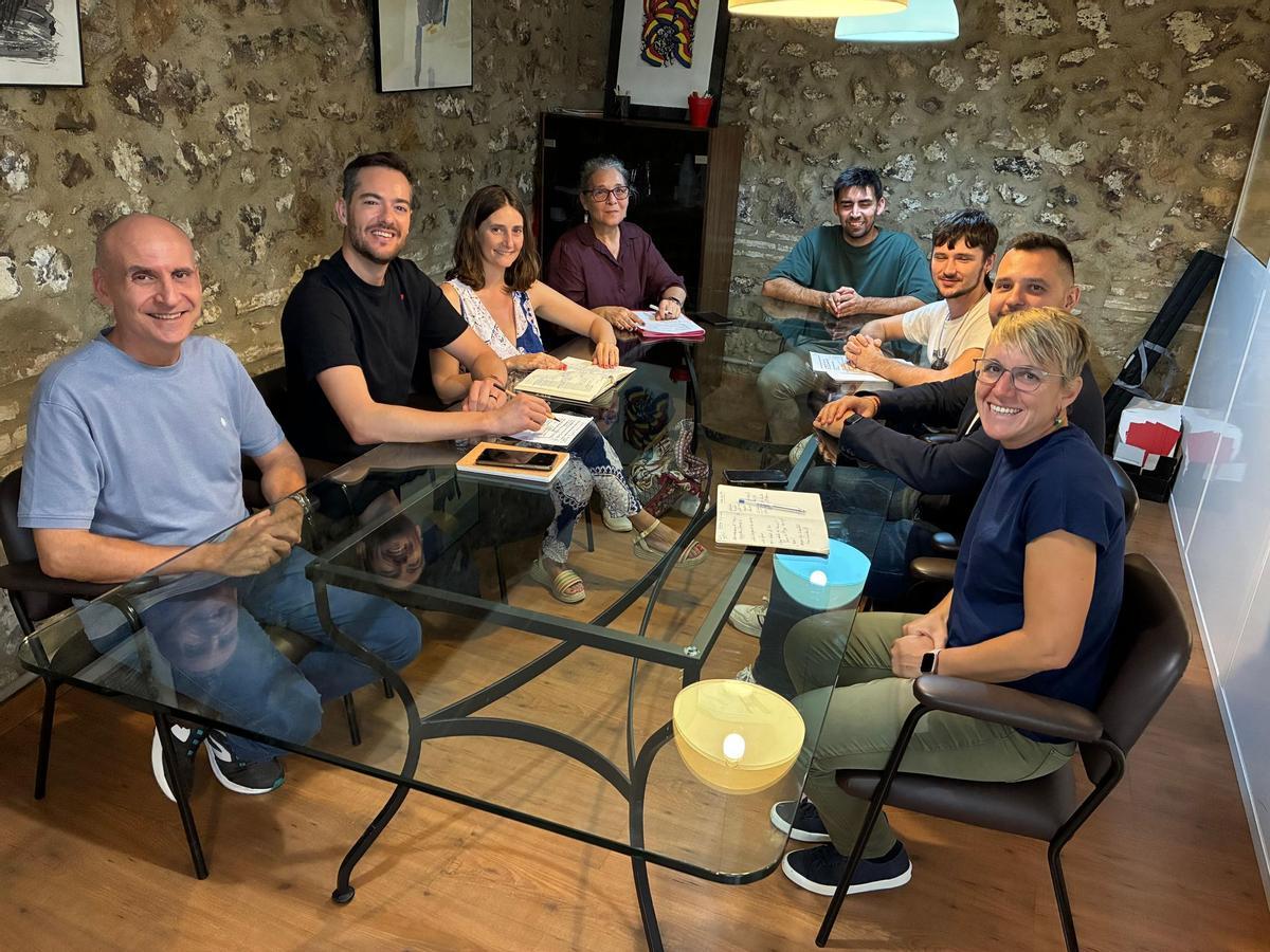 La izquierda comienza a ‘confluir’ a la espera de Mónica Oltra