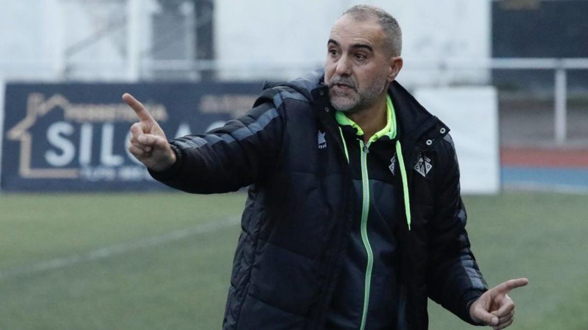 El Caudal fulmina a Rueda y negocia la llegada al banquillo de ...