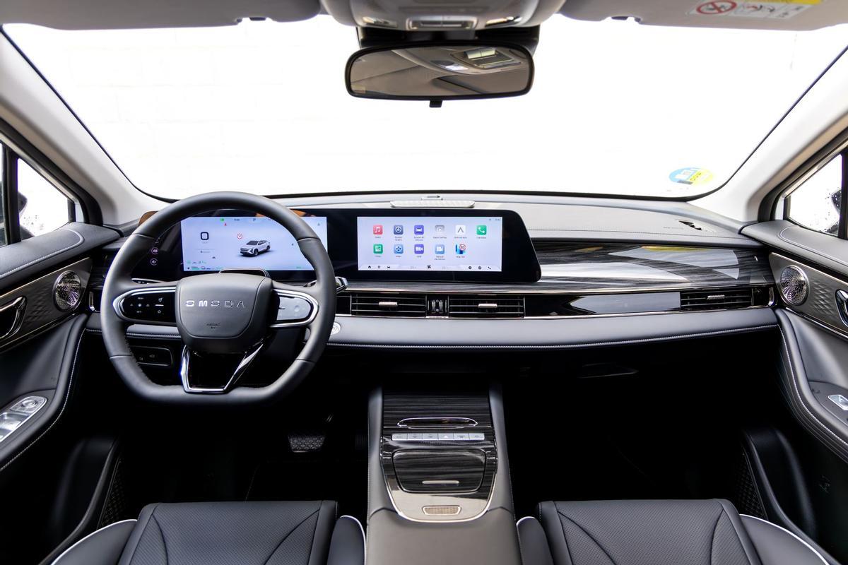 Toma de contacto con el coche que faltaba en Omoda, el híbrido convencional