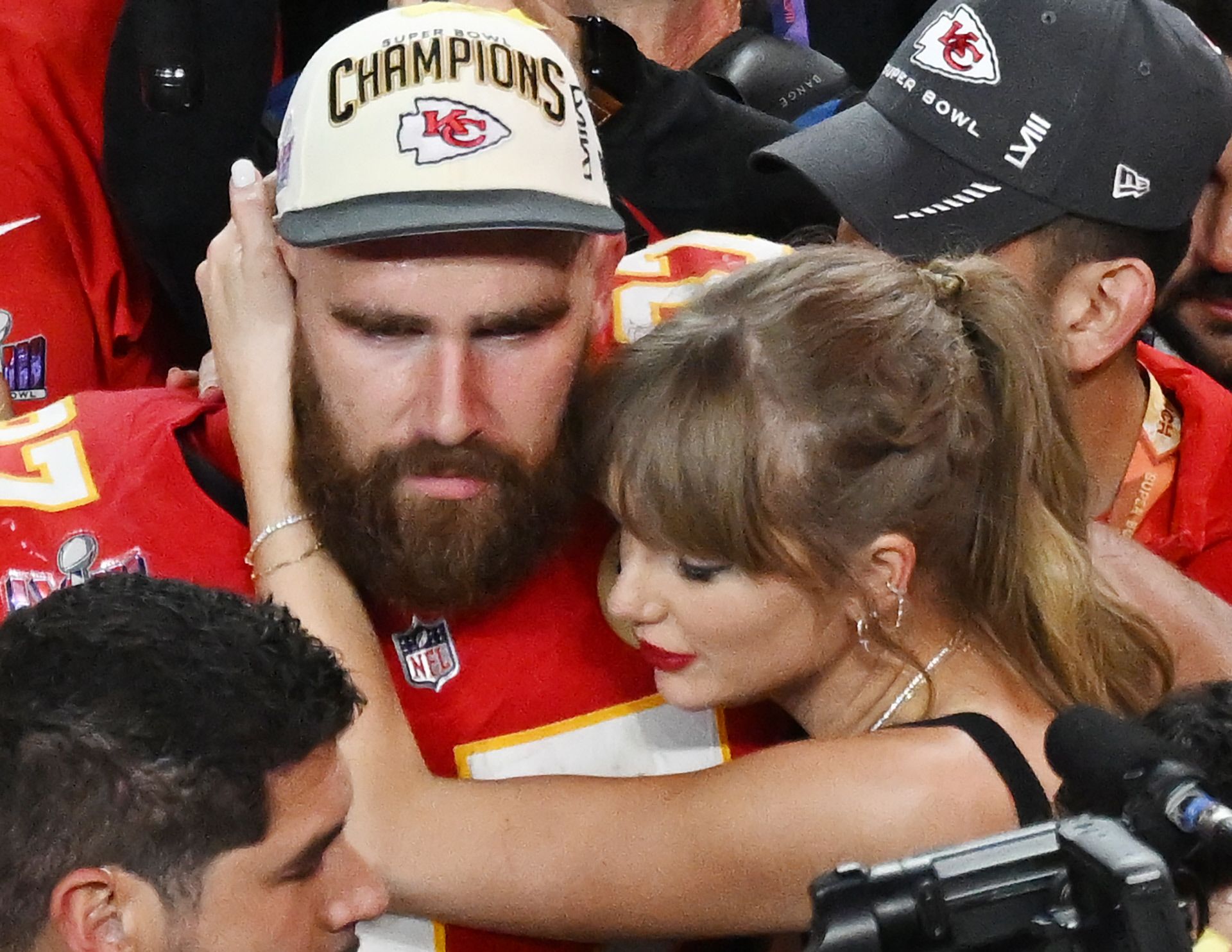 TRAVIS KELCE HERMANO | La verdadera relación de Travis Kelce con su hermano desde que conoció a ...