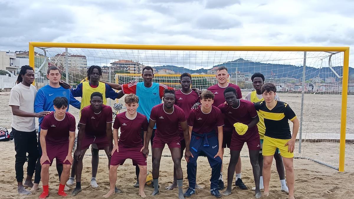 Talitrus, el fútbol playa que nace en Vilagarcía para competir e ...