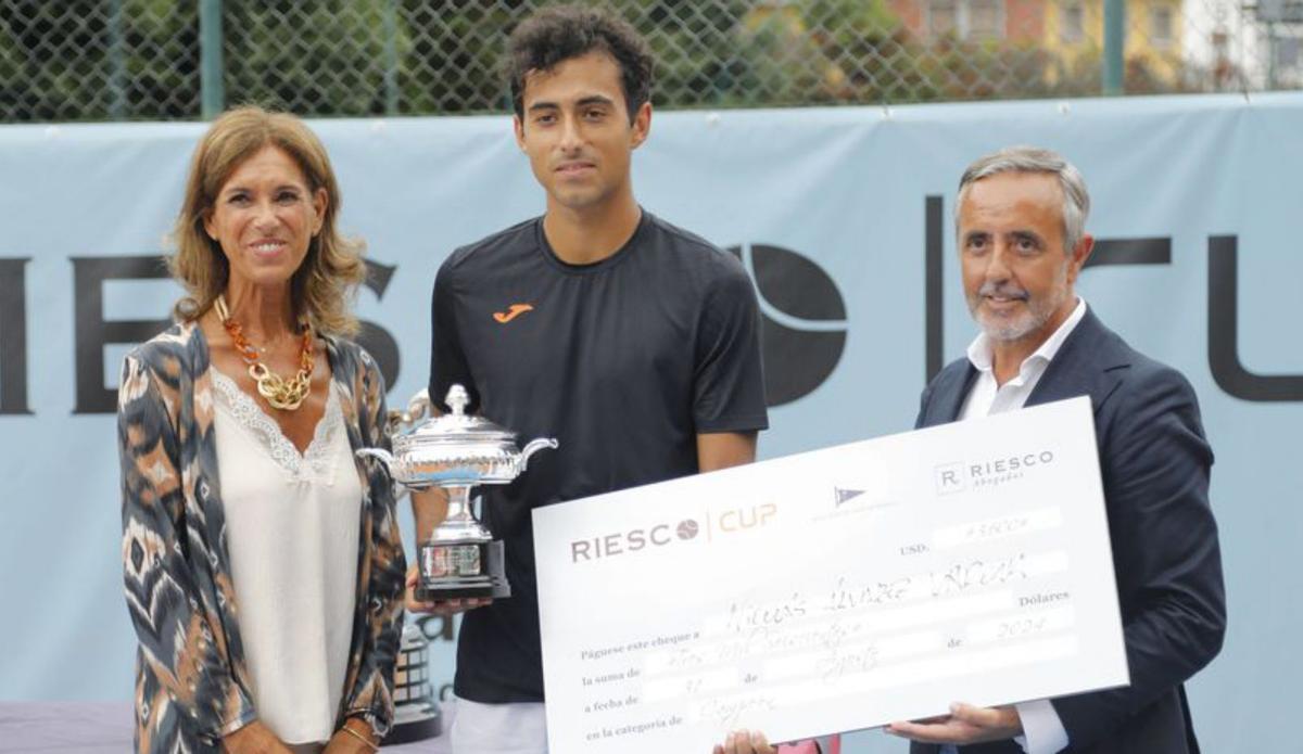 Nicolás Varona sigue reinando en Asturias: gana el torneo del Club de ...