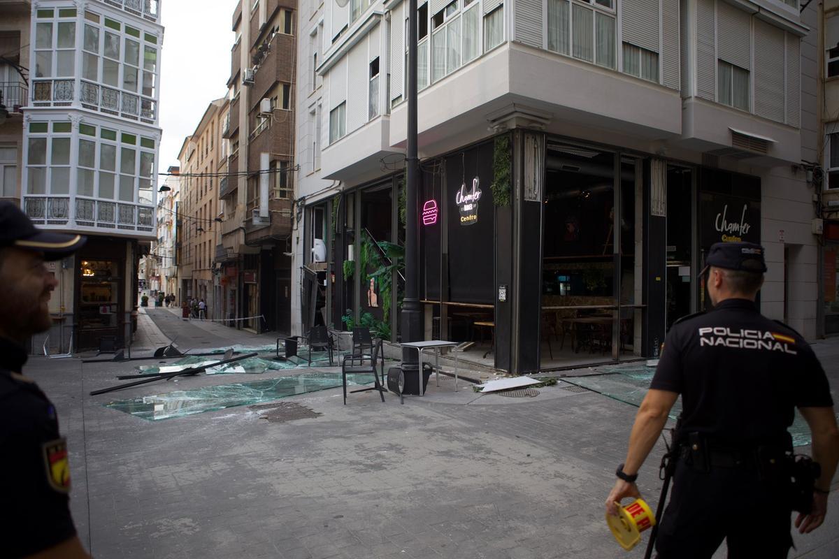 Una explosión en Cartagena revienta los cristales de un local