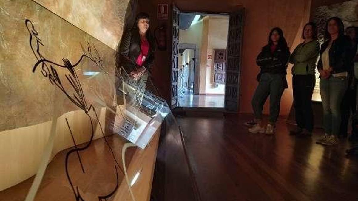 El centro de interpretación de la caverna de Candamo ofrece visitas ...