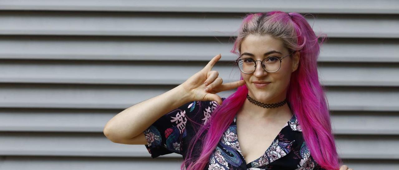 Laura Semper: «La lengua de signos debería enseñarse en los colegios»