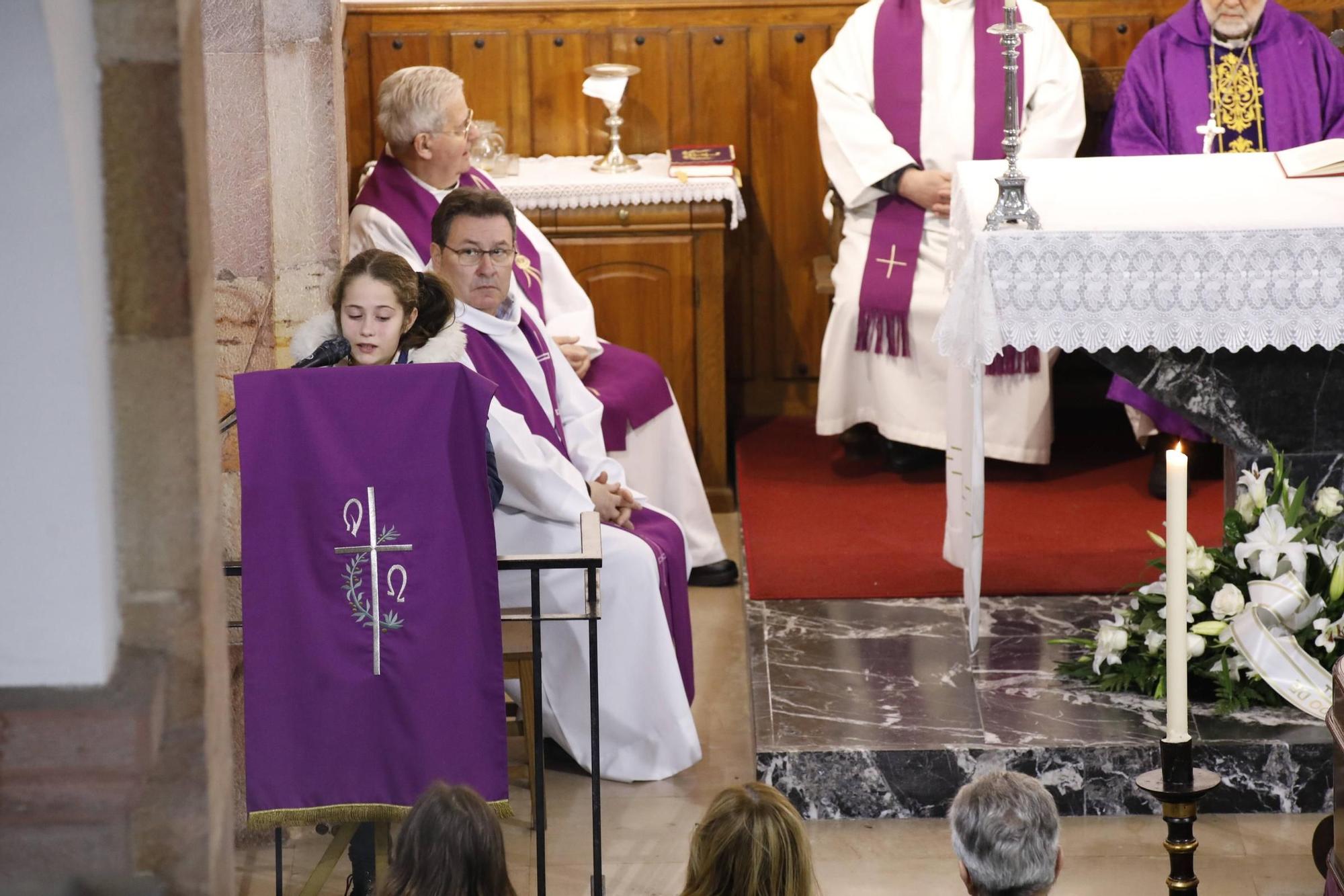 El multitudinario funeral por el párroco José Manuel Alonso, en imágenes