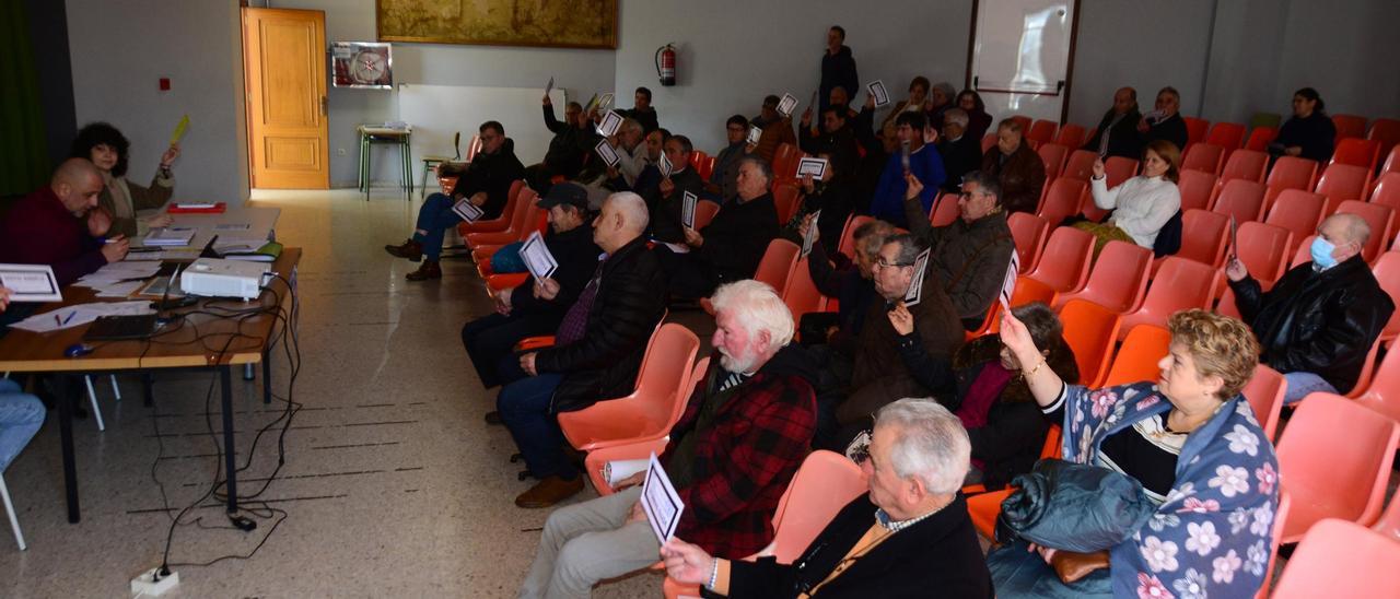 EL MERCADO DE CO2: Los comuneros de Beluso debaten en asamblea si participan en el mercado de ...