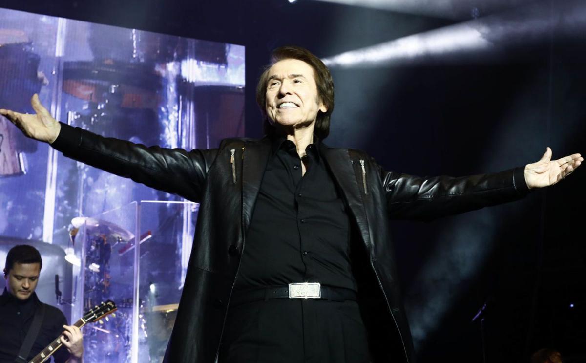 Raphael vuelve dos años después al Príncipe Felipe