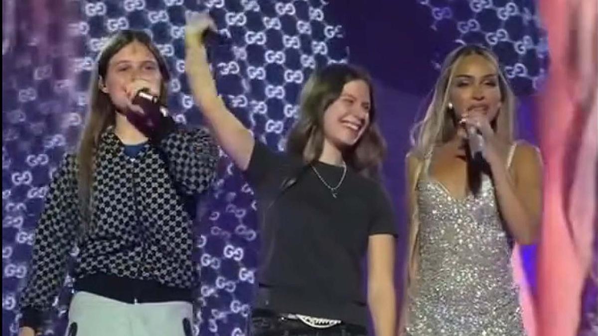 Las hermanas Farelo… @akabadgyal @gretafarelo y @mushkaaa___ ayer en el ...