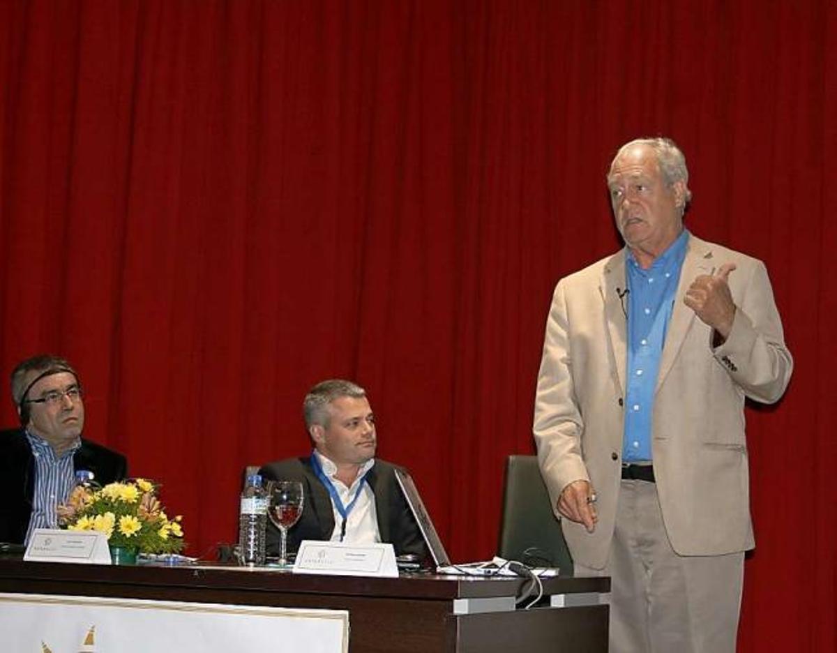 Moore: «La autovía ha provocado más daño medioambiental en Tapia del ...