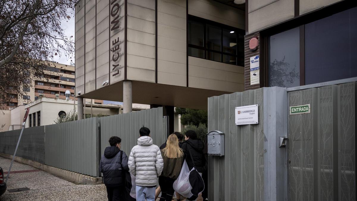 Tranquilidad entre las familias del Liceo Francés de Zaragoza ante la ...