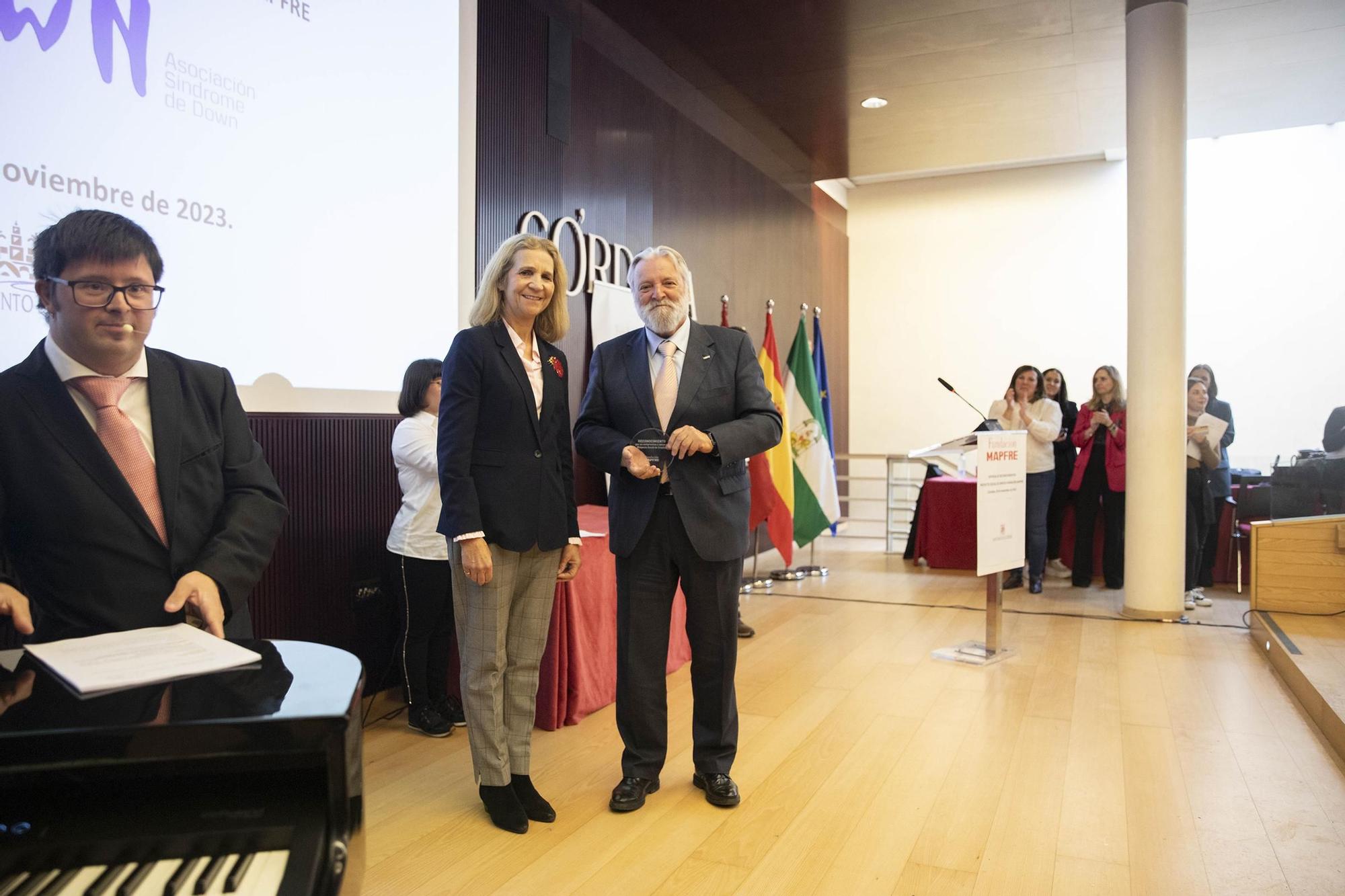 La infanta Elena en los premios de la Fundación Mapfre en Córdoba ...