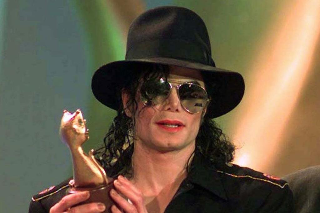 Michael Jackson se casa con su niñera - Cuore