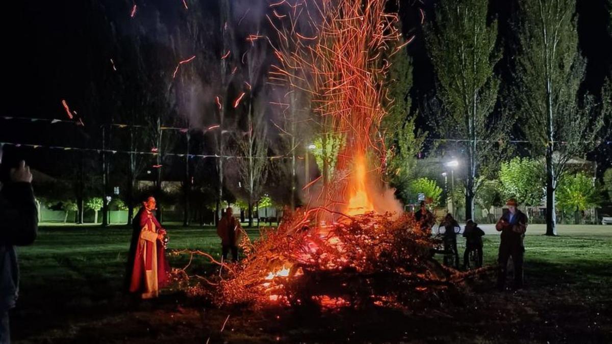 Rituales frente a la Santa Compaña