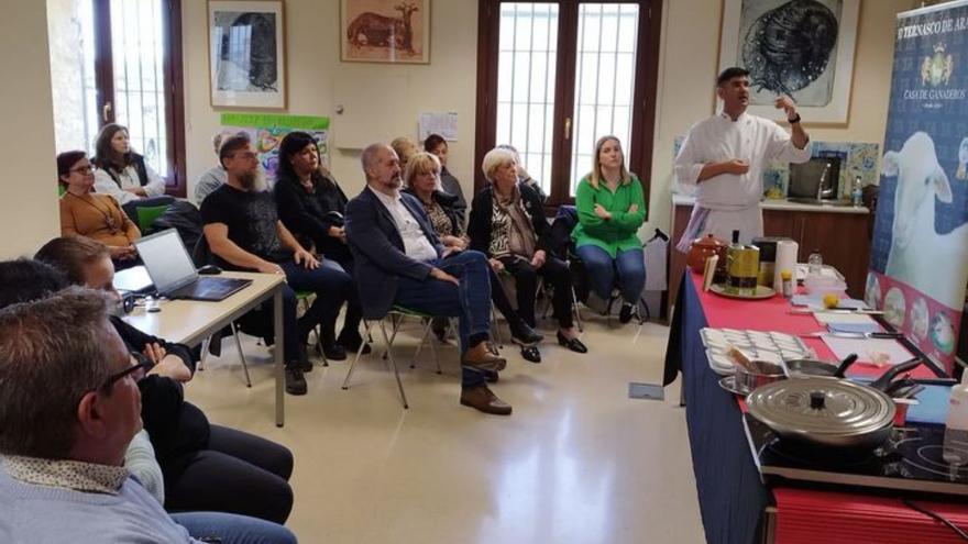 Los vecinos disfrutan de la cocina histórica del XVIII