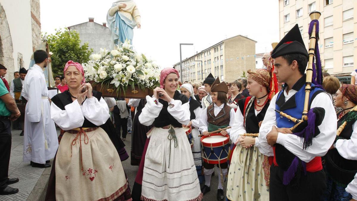 Las verbenas, plato fuerte de Santa Isabel en Lugones, que repartirá 3. ...