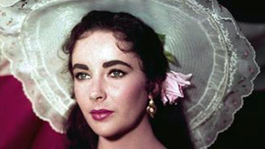 La actriz Elizabeth Taylor muere a los 79 años