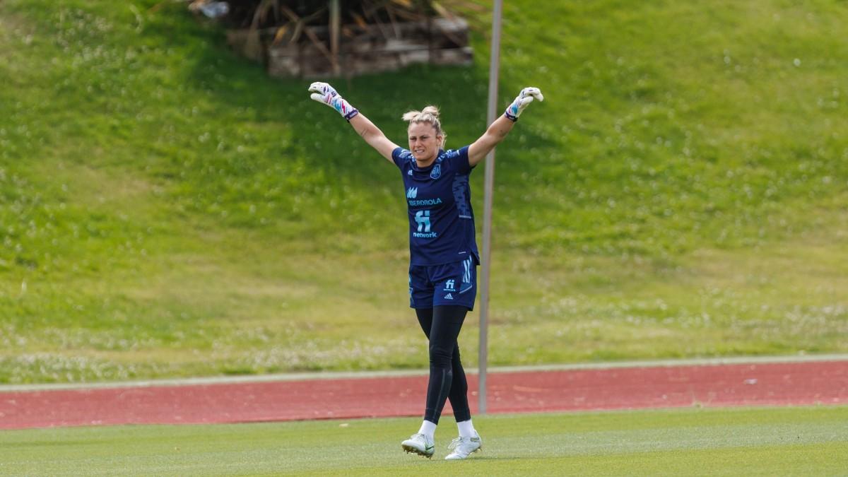 Sandra Paños se reincorpora a la dinámica de grupo tras dar negativo