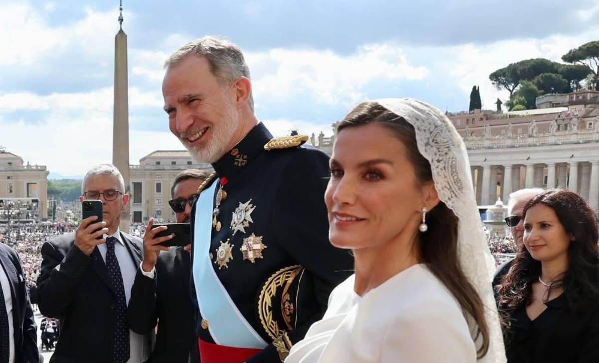 REINA LETIZIA REVERENCIA PAPA | El gesto que la reina Letizia ha ...