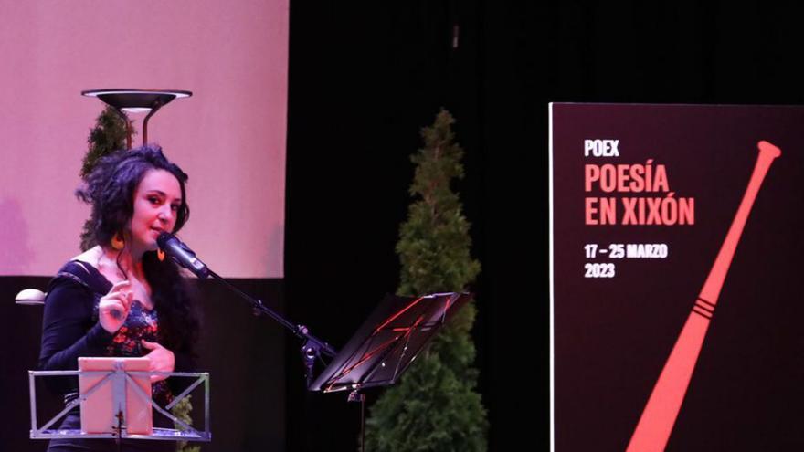 La onubense Isabel Martín cautiva al Antiguo Instituto con sus ...