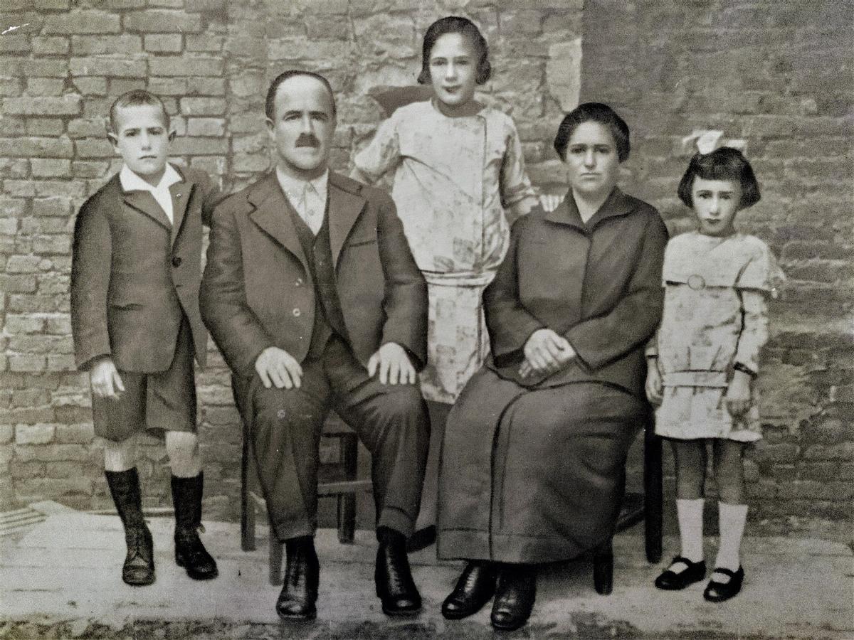 Señorita Sara, una historia de enfermería en tiempos convulsos para ...