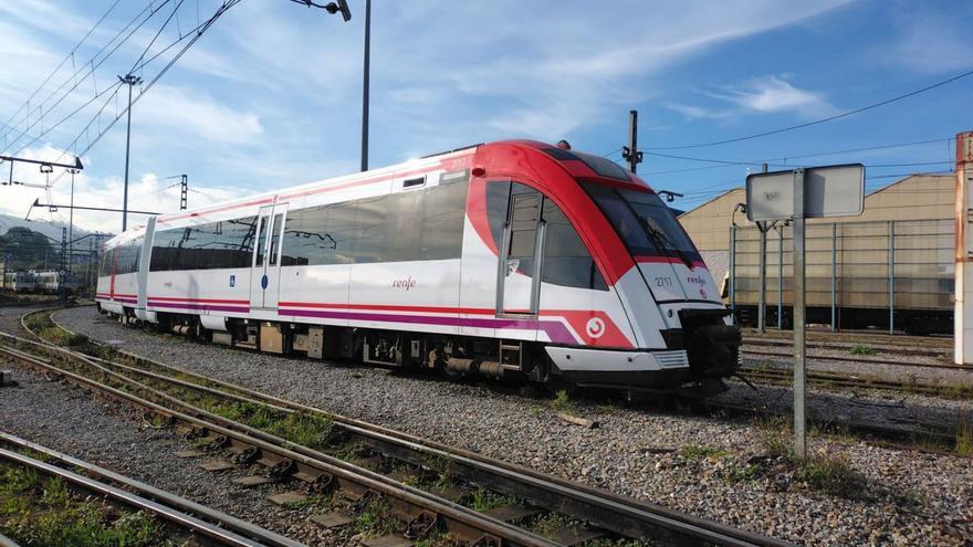 Los trenes de la antigua Feve cambian de color y esto es lo que costará ...