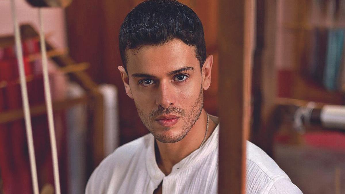 MODA CANARIA: Andrés Acosta, el canario que viste a las celebridades ...