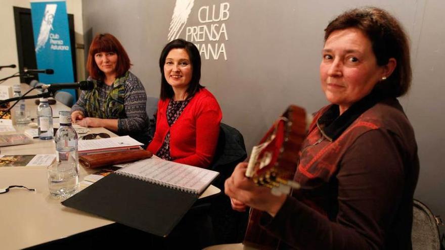 Esther Rubio: "Escribo poesía porque desde niña me he rodeado de ella"