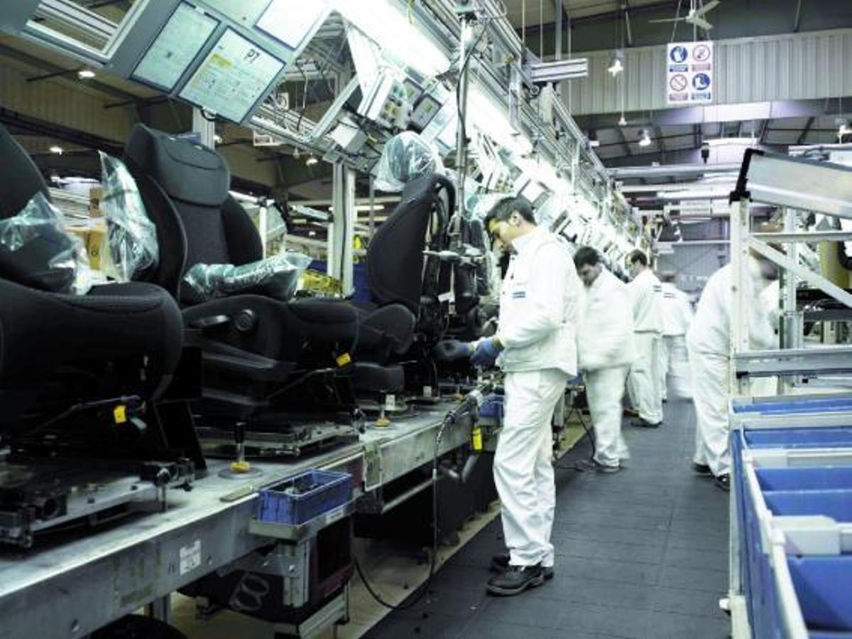 El grupo PSA estudia la venta de Faurecia para allanar la negociación ...
