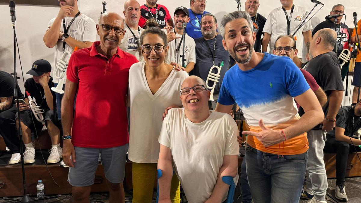 CARNAVAL SANTA CRUZ: Luis Maya ‘El Medusa’, 45 años dando la murga ‘Sín ...