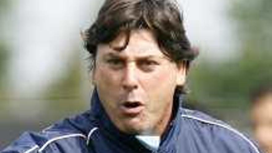 Alejandro Menéndez se ve como el "técnico ideal" para el Racing