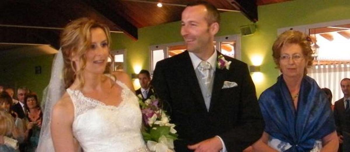 Llanera celebra su boda más internacional