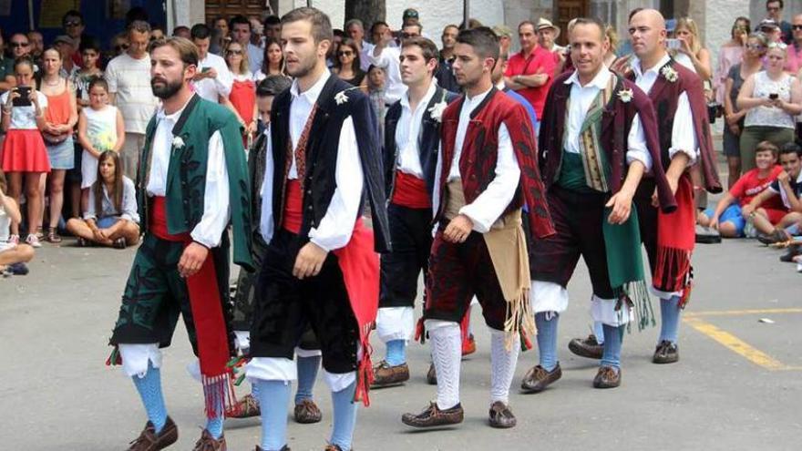 Pericote, el símbolo sagrado de Llanes - La Nueva España