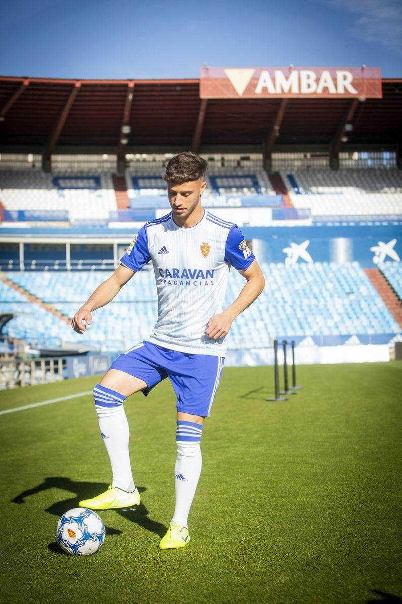 Presentación de Javi Puado - El Periódico de Aragón